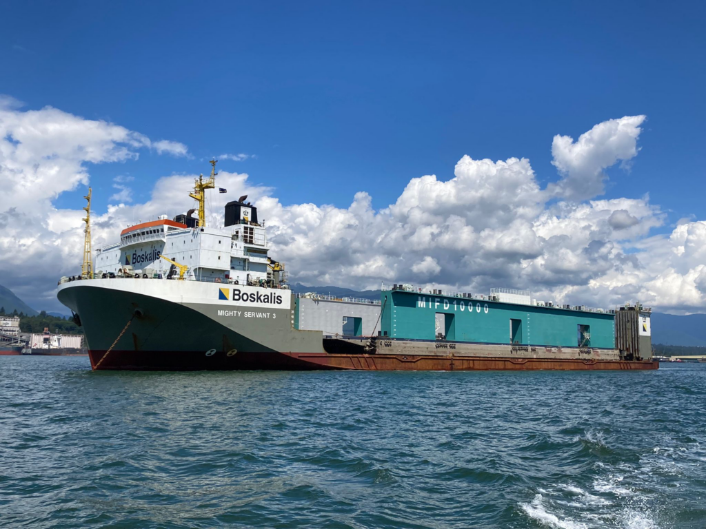 Seaspan’s new drydock arrives in the Vancouver Harbour - Seaspan